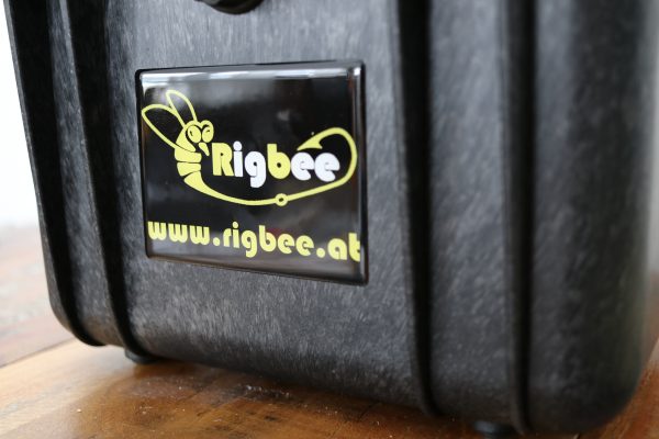 Rigbee Ladestation (Powerbank) mit LiFePo4 Akku 12V 18Ah – RigBee